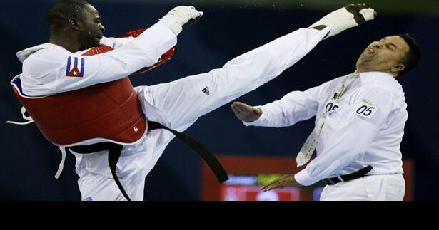 Disqualified Cuban attacks ref