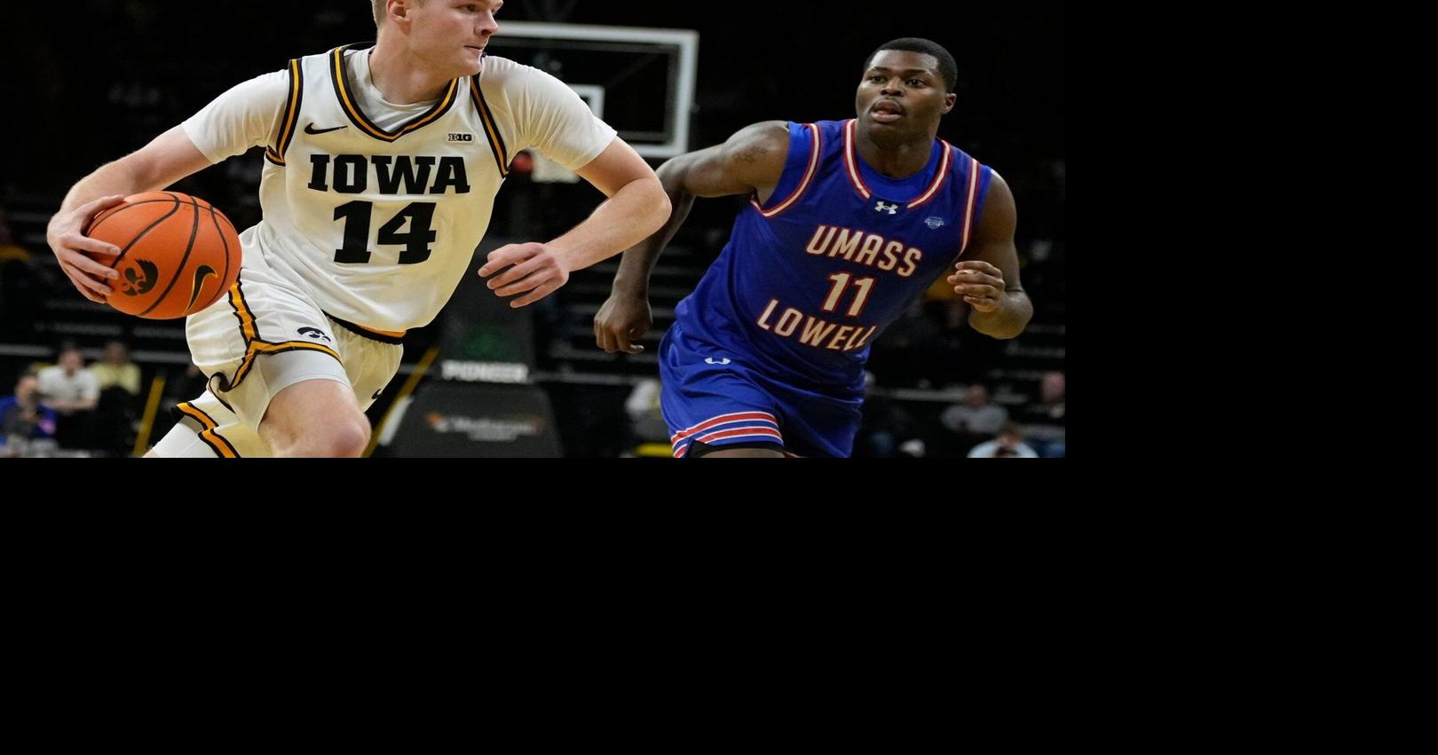 Stirtz scores 22 points to lead No. 25 Iowa over UMass Lowell, 90-62