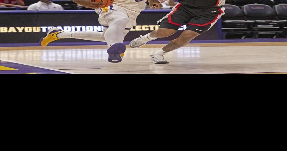 Wright's 17 points, Reed's late block help LSU beat Georgia 67-66