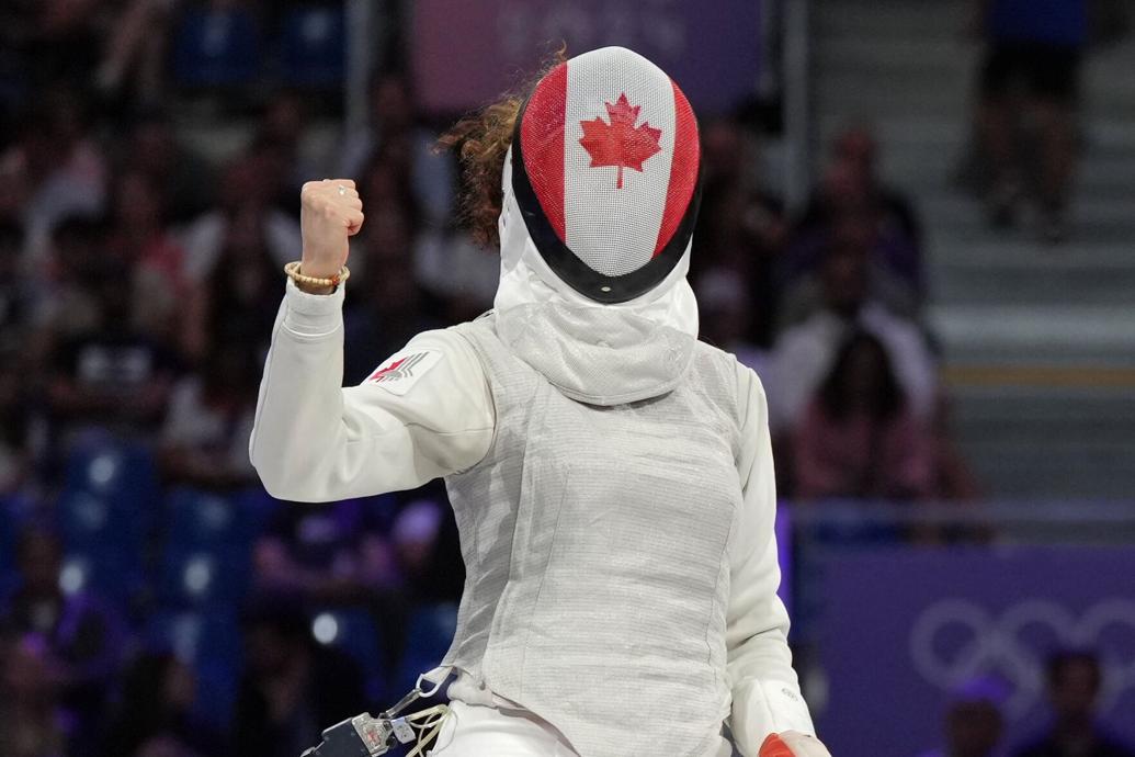 Eleanor Harvey claims bronze for Canada's first Olympic fencing medal
