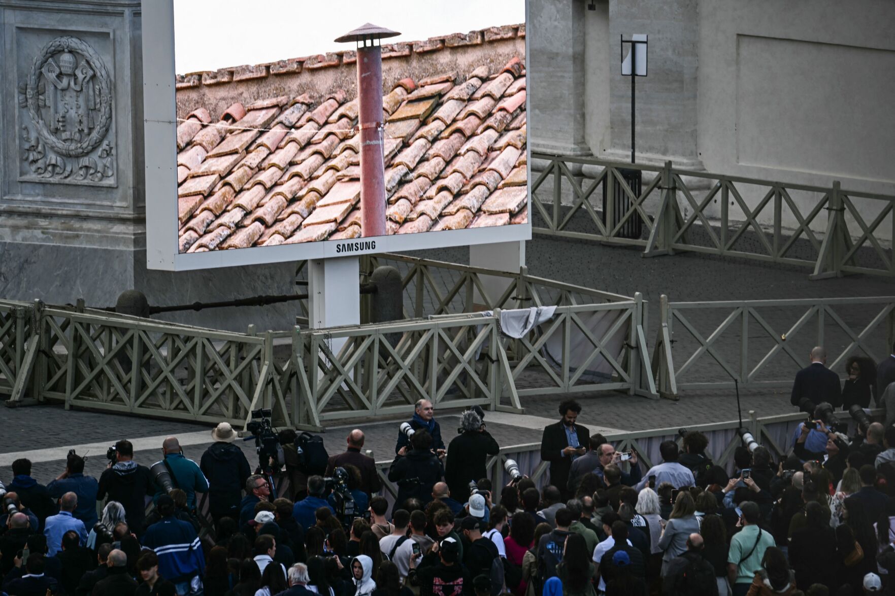 Black smoke signals new pope not elected in first round of voting ...