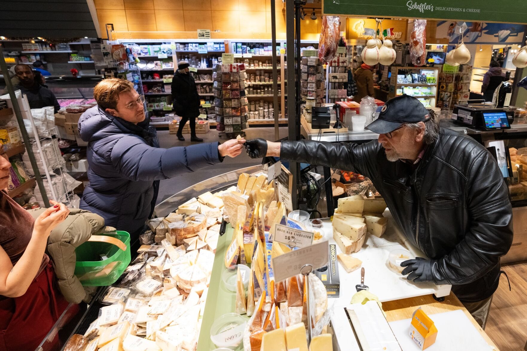 Raw milk ban in Canada ends four-decade cheese tradition