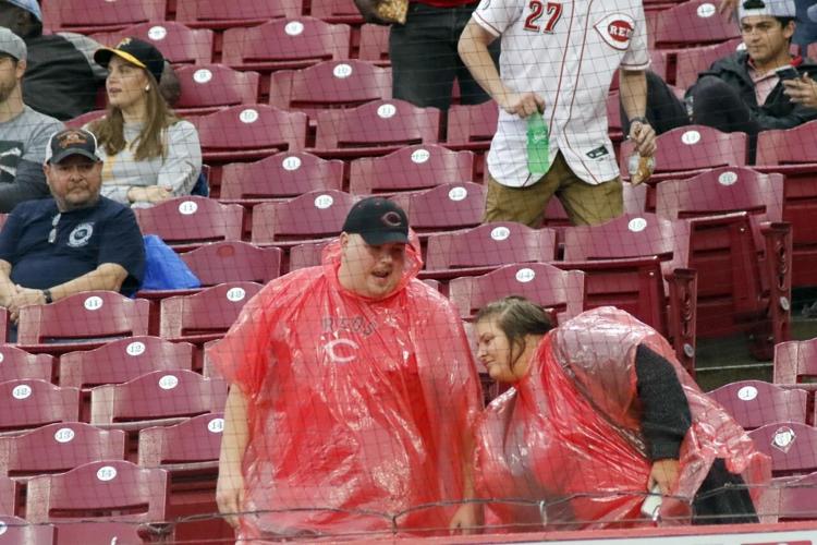 To the showers! 6 MLB rainouts, most in a day since 2018