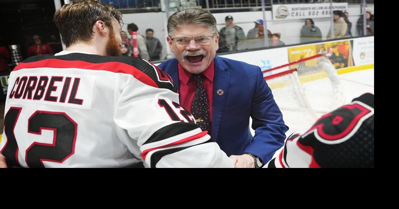 UNB men's hockey team wins 30 consecutive games for perfect regular season