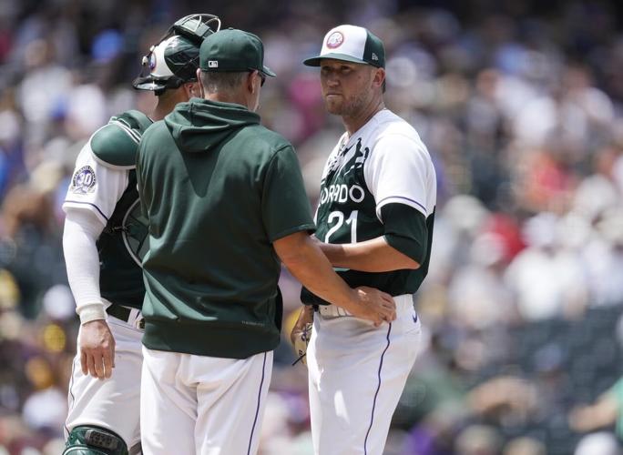 Gary Sánchez hits 2 of Padres’ 4 home runs in 11-1 win over Rockies
