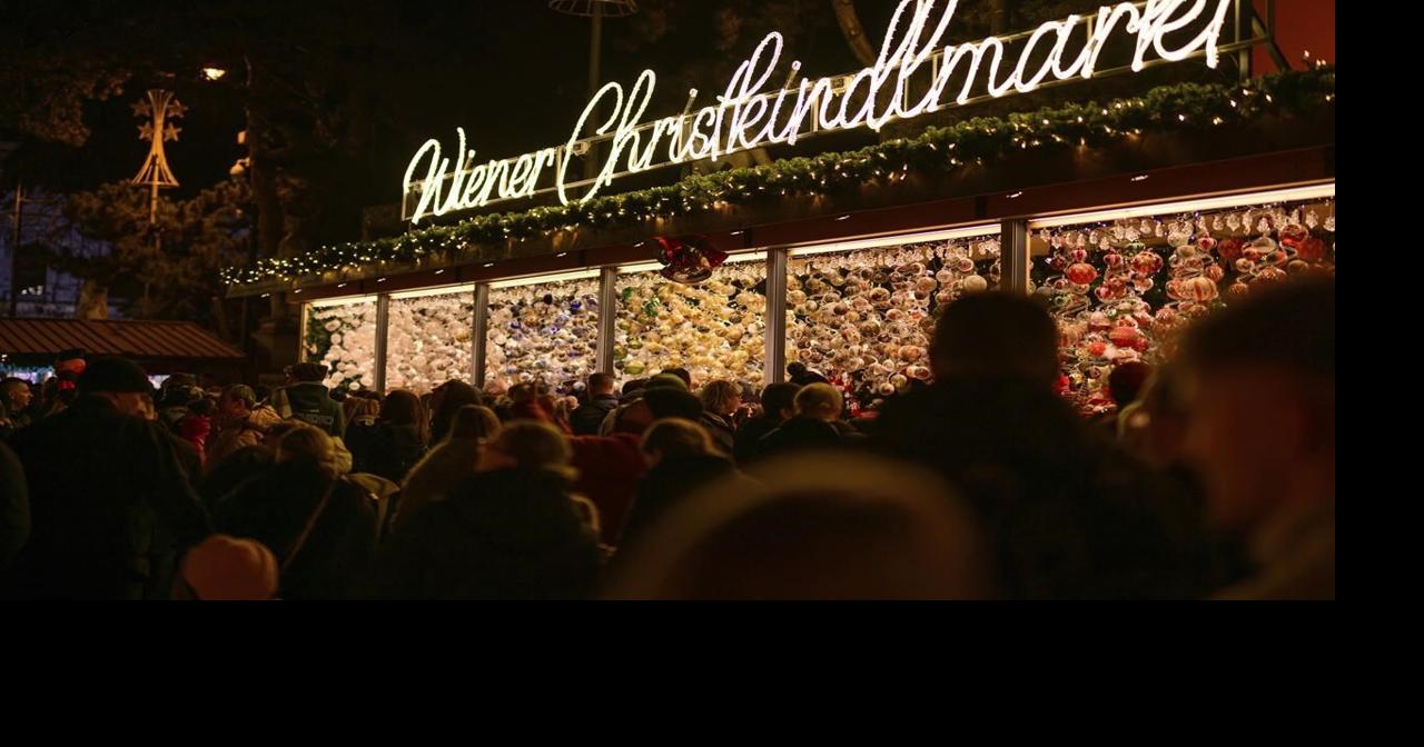 Lighting of Vienna town hall Christmas tree marks start of Yuletide ...