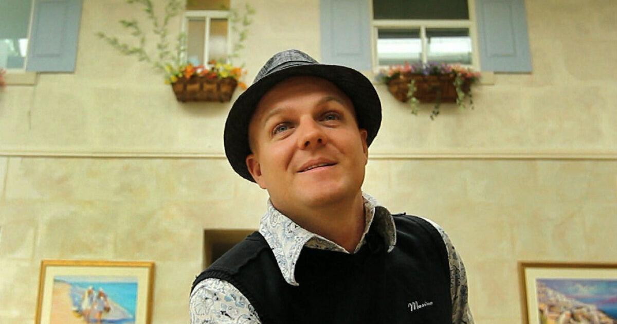 Tenor Tim McCallum is paralyzed — but still performing