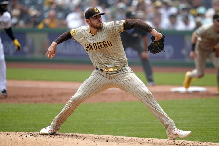 Padres’ skid reaches 5 as Davis’ 3rd hit of game lifts Pirates to 5-4 win