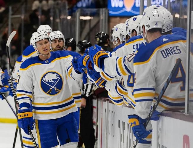Skinner scores 2, Thompson gets 1 as Sabres beat Coyotes 5-2
