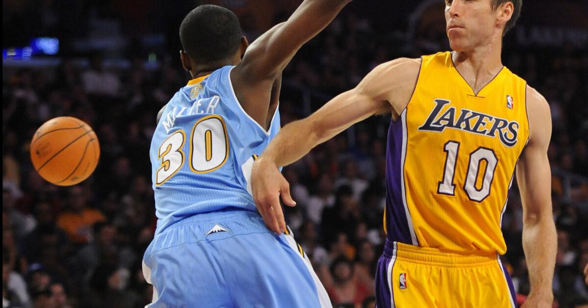 NBA: Steve Nash sidelined with back pain