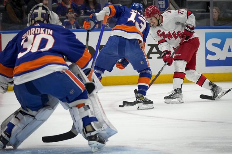 Isles score 4 fastest goals in playoff history, top Canes