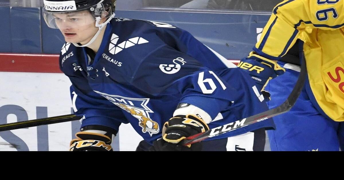 Maple Leafs hope Kivihalme finds a home on blue line