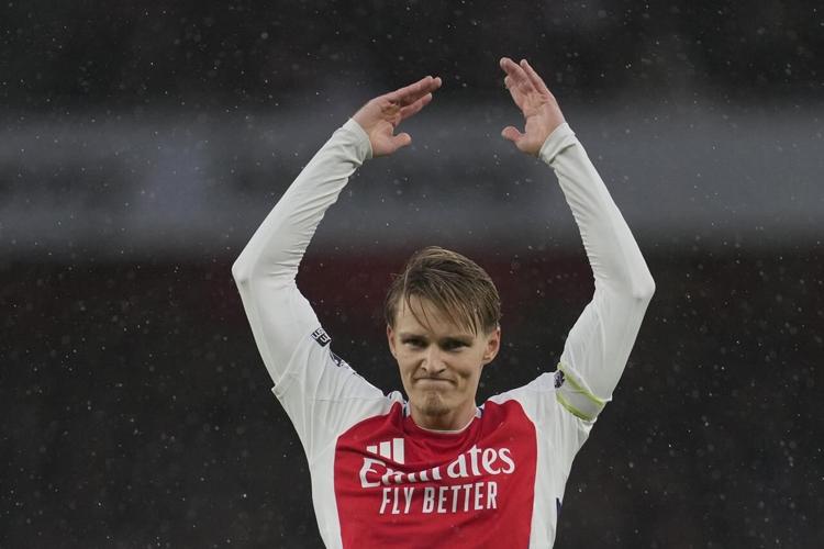 'Unbelievable' Odegaard transforms Arsenal and gets Saka smiling again