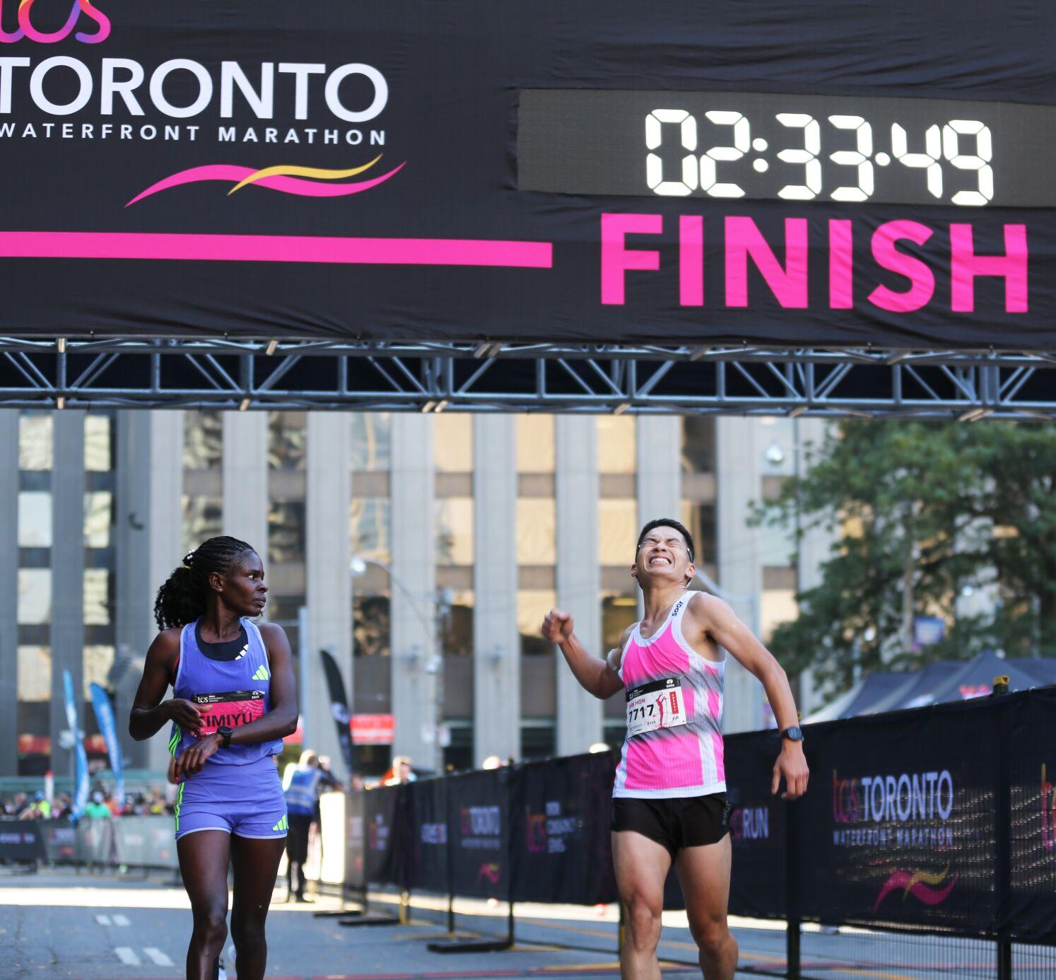 Toronto Waterfront Marathon takes over city’s downtown core