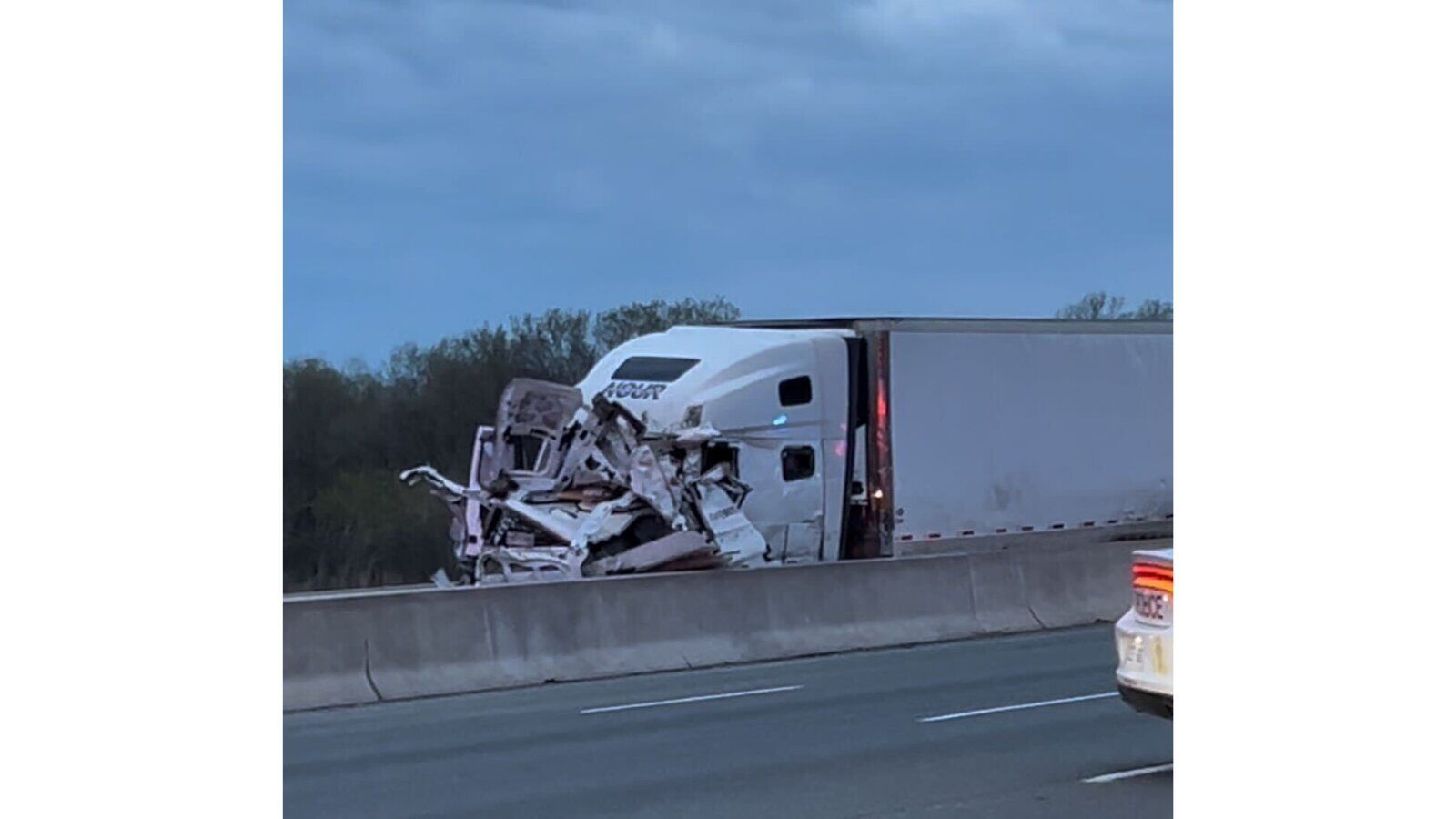 4 people dead after police chase on Highway 401 in Whitby