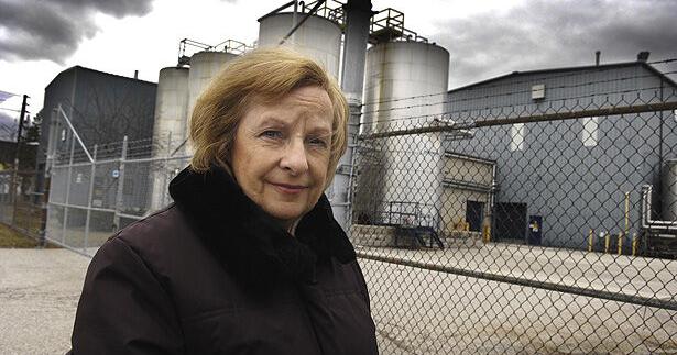 Lifting veil on toxic neighbours