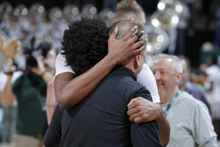 Tom Izzo ties Bob Knight's Big Ten record, leading Michigan State to ...