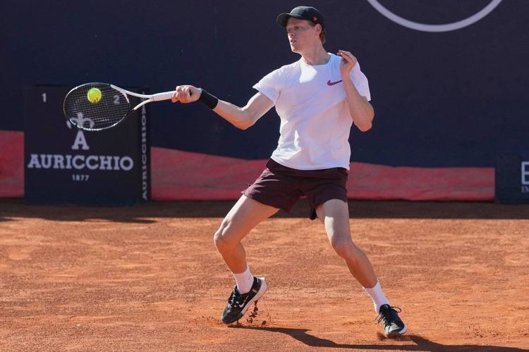 Sinner 'not naming names' for messages he did and didn't receive during ...