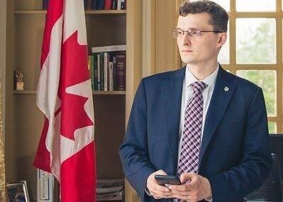 Why Canada’s ‘citizenship on a click’ is proving controversial