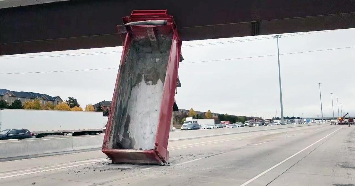 Major Hwy. 401 closure in Mississauga after dump truck collides with ...