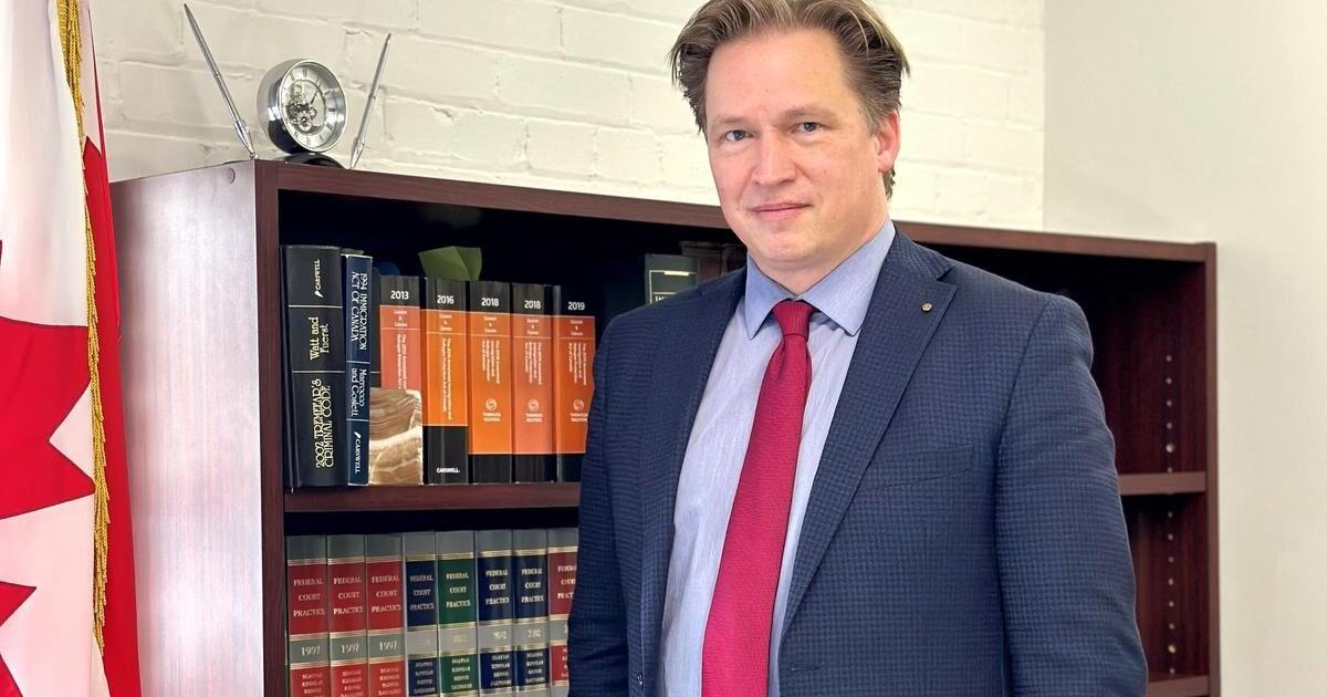 Interpreter in refugee cases accused of using impostors in 193 cases