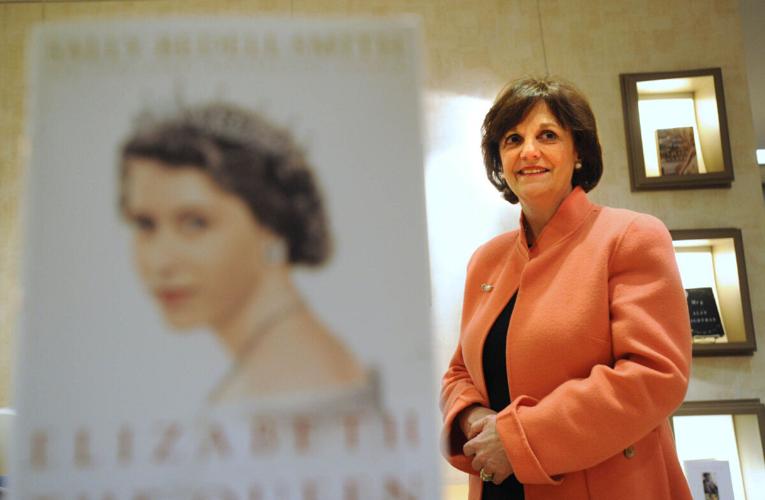 Sally Bedell Smith’s exhaustive biography of Queen Elizabeth short on ...