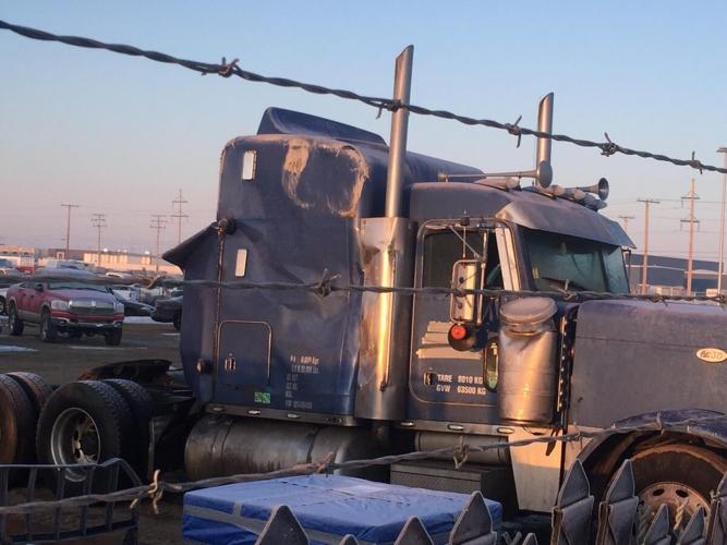 peterbilt 379 crashes