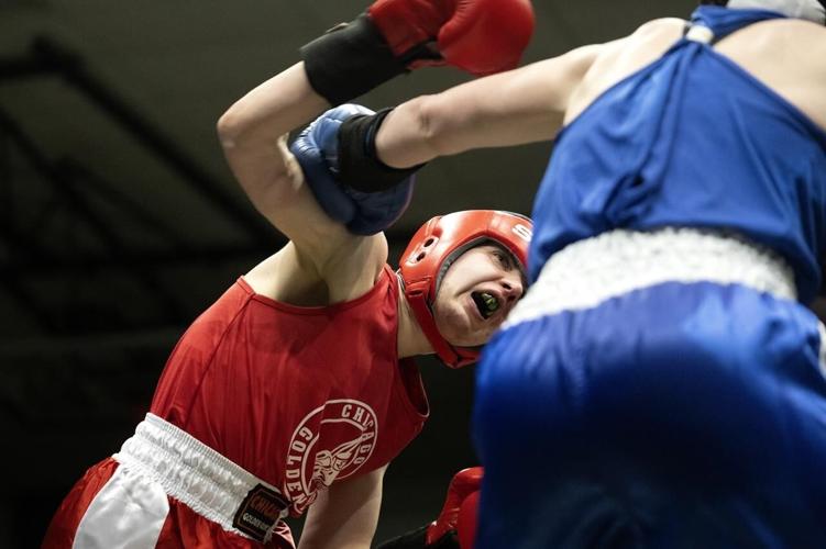 Chicago Golden Gloves shines spotlight on female boxers