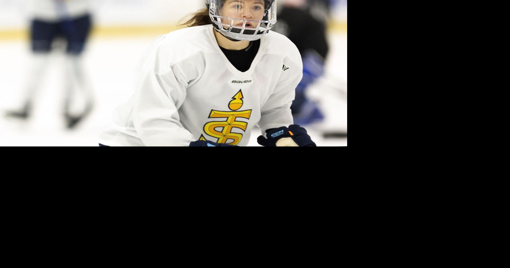 Hockey brings forward Emma Woods back home with the Sceptres