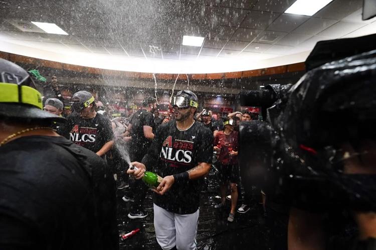 Diamondbacks slug four homers in record-setting barrage, sweep Dodgers ...