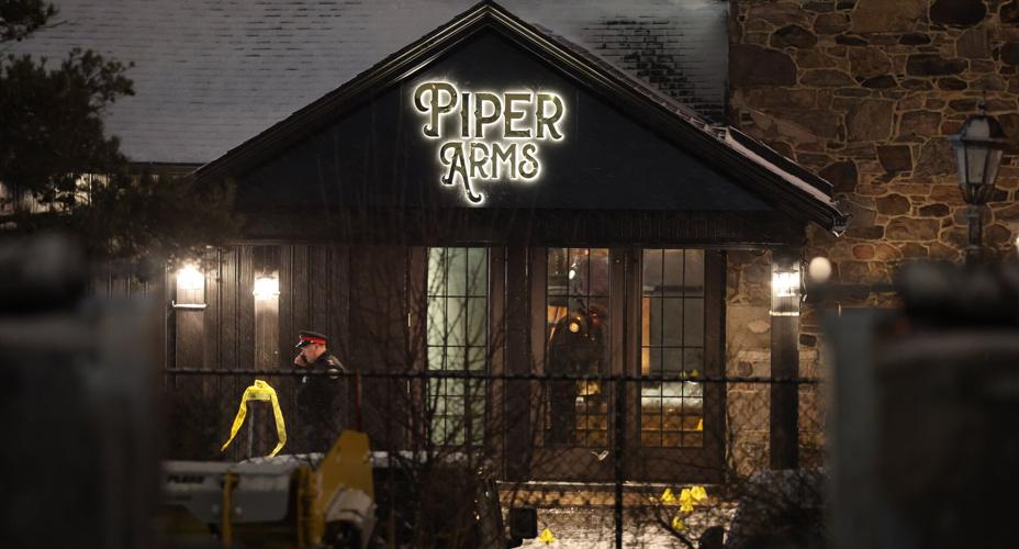 Toronto police hunt for 3 shooters in Scarborough pub attack