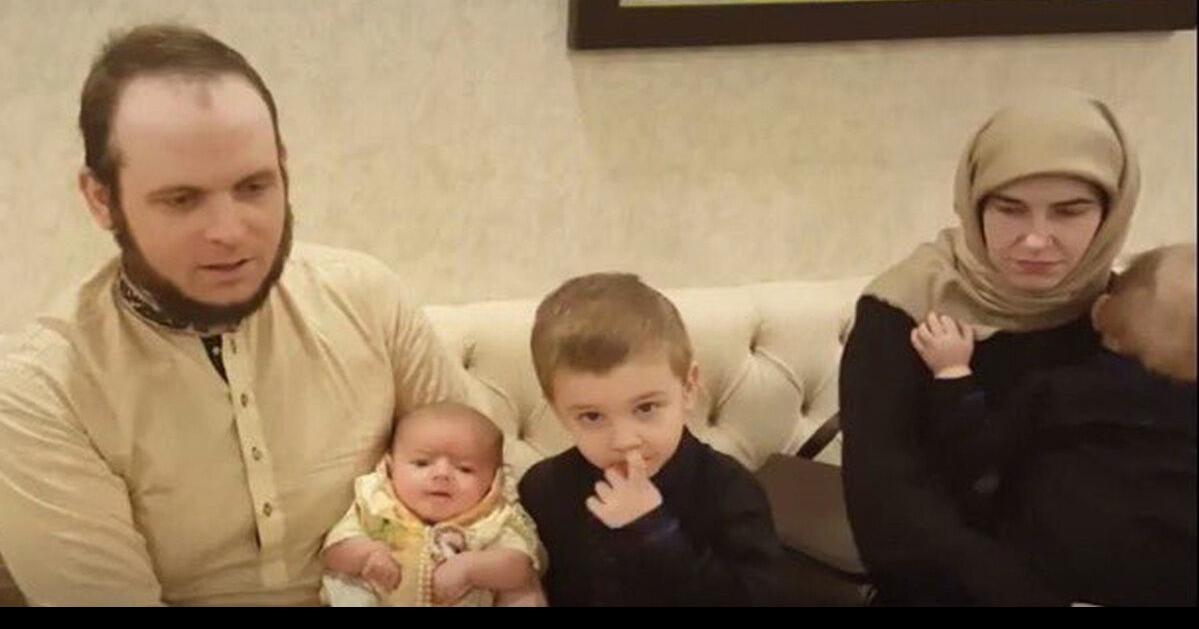 Joshua Boyle lashes out at kidnappers
