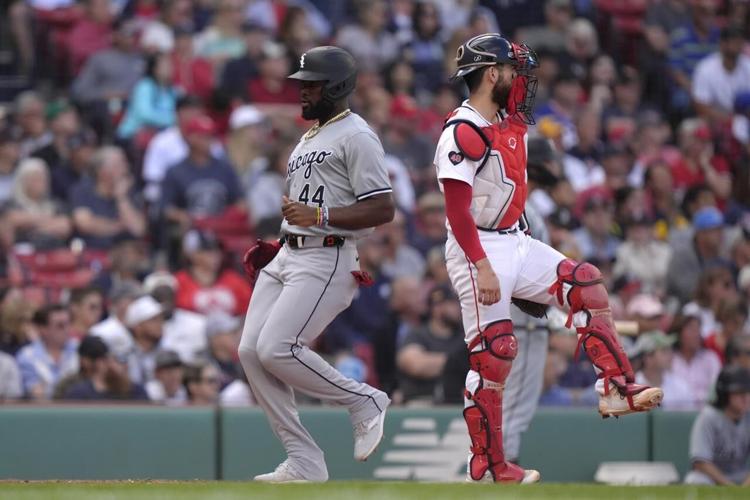 White Sox score 5 runs in the 9th and avoid a series sweep with 7-2 ...