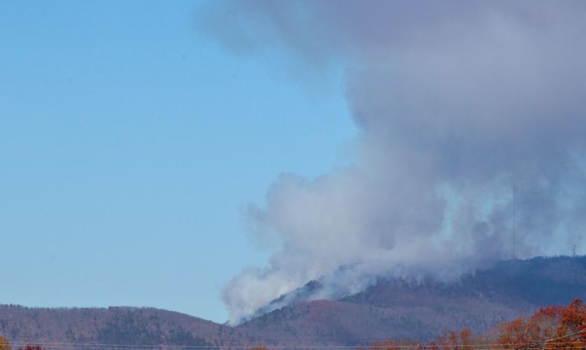Sauratown Mountain wildfire grows to 750 acres | News | thestokesnews.com