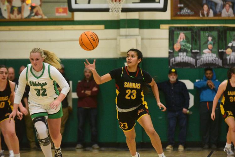 Amos' Double-Double powers Sauras past Vikings | Sports | thestokesnews.com