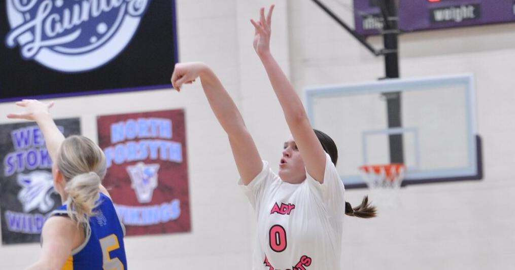 Lady Hounds race past Wildcats | Sports | thestokesnews.com