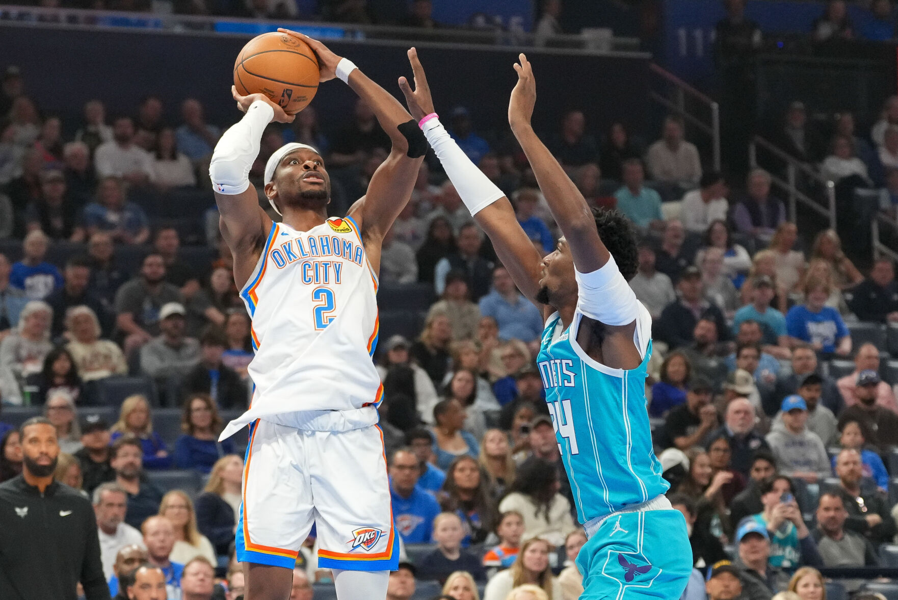 NBA-leading Thunder humbled in 124-97 home loss to struggling Hornets ...