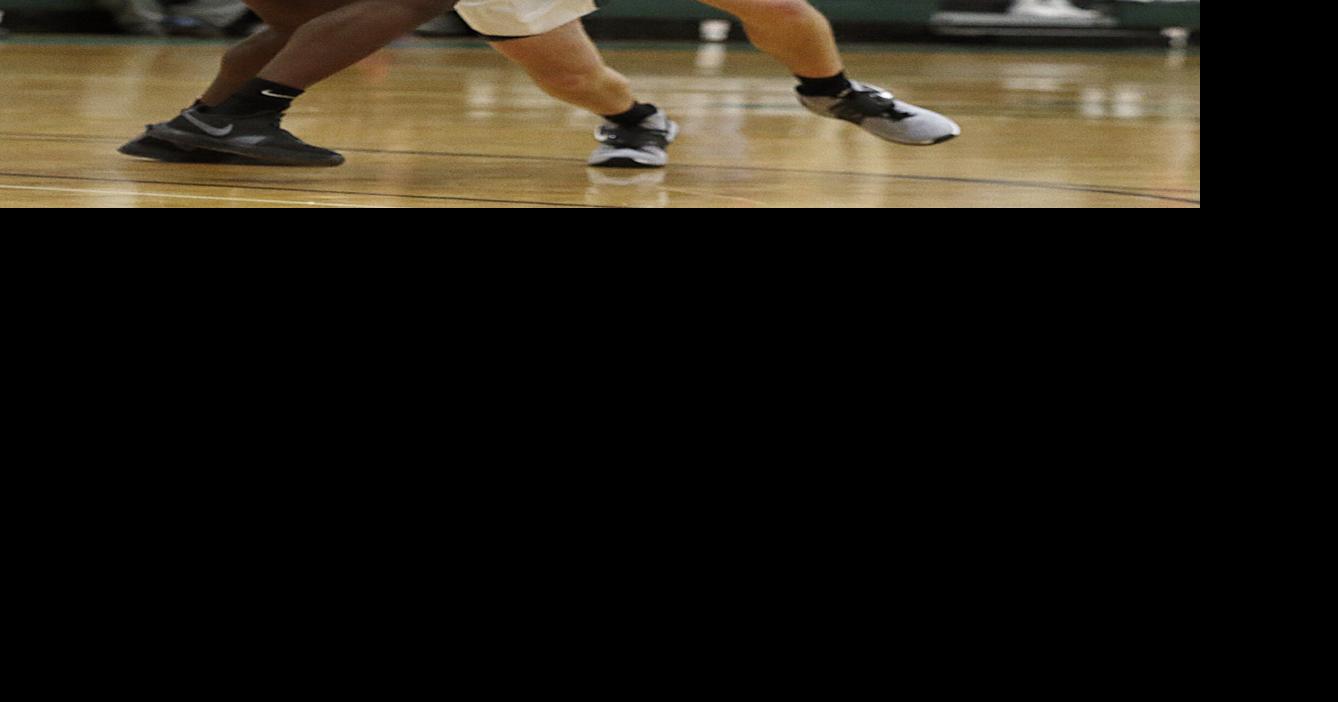 H.S. BOYS BASKETBALL: Taunton’s long-range attack edges Mansfield ...