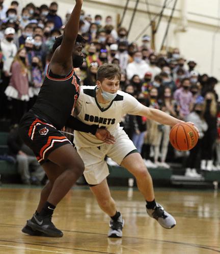 H.S. BOYS BASKETBALL: Taunton’s long-range attack edges Mansfield ...