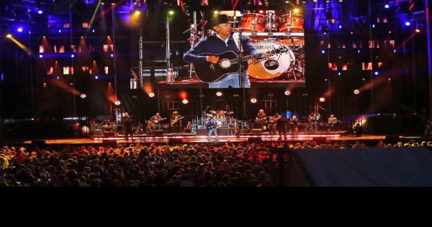 Review: George Strait makes Gillette Stadium his kingdom | Go ...