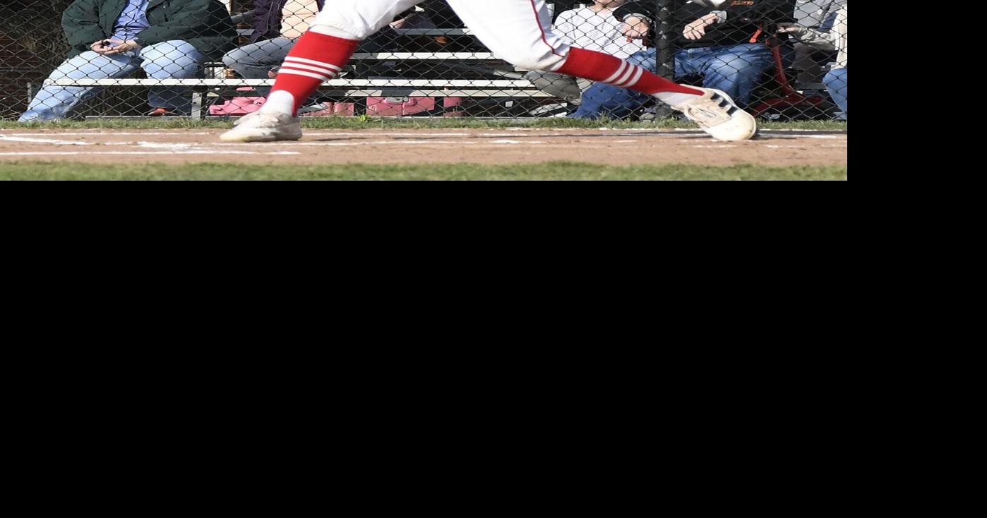 H.S. BASEBALL: Bombardiers put away Rocketeers to keep hopes alive ...