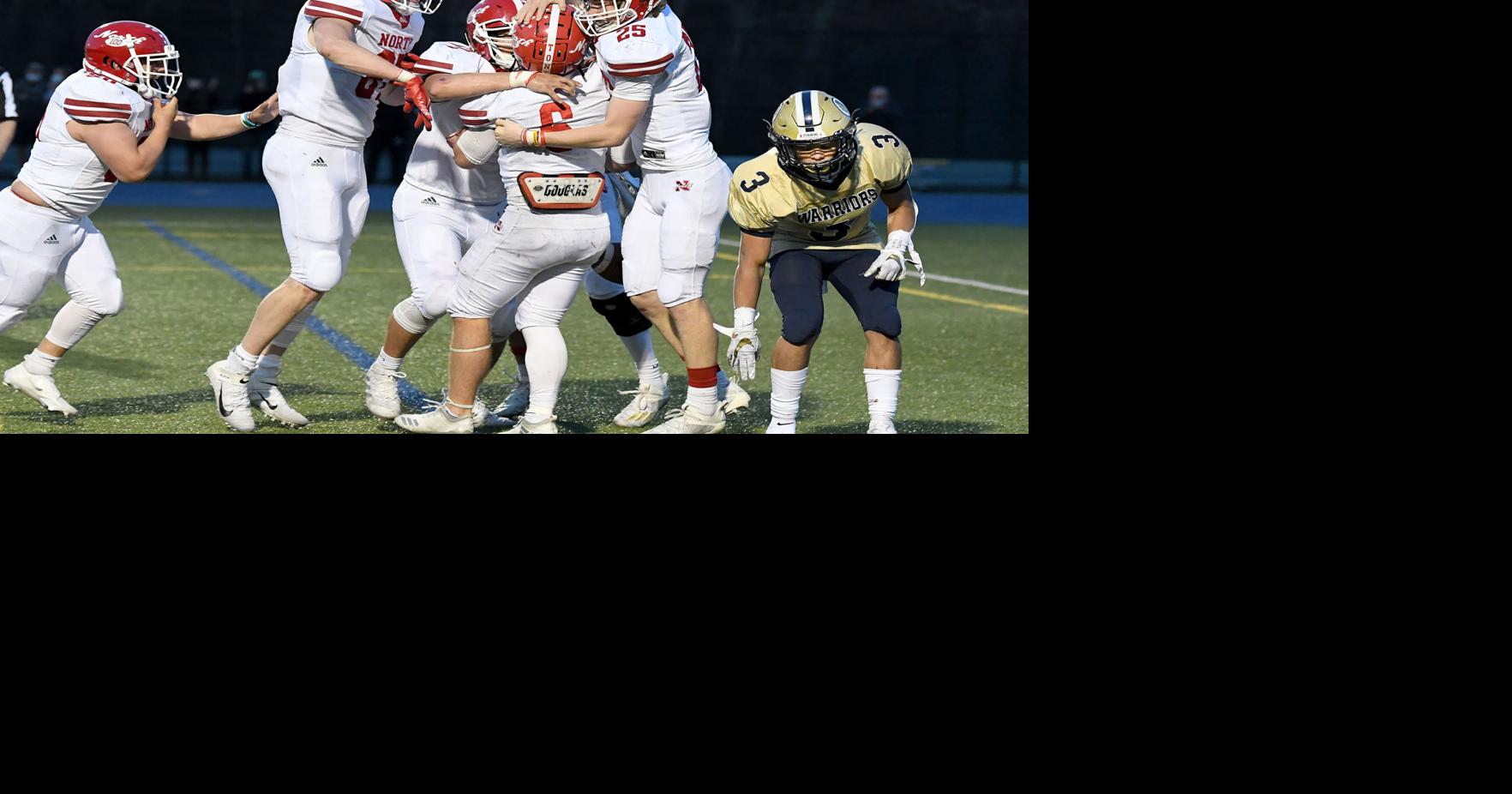H.S. FOOTBALL: Rocketeers go for a late drive in Foxboro to clinch ...
