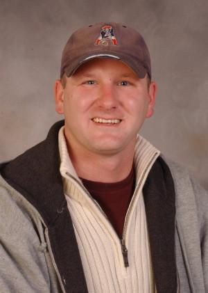 Fan's 'hug' earns arrest | Local News | thesunchronicle.com