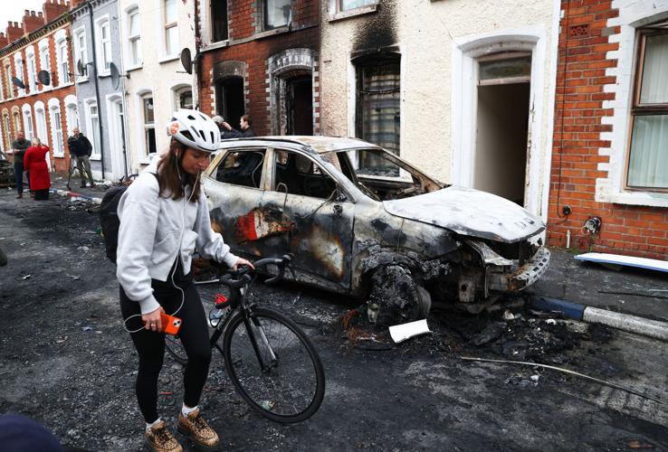 Police blast water cannons at Belfast protesters as unrest flares again ...