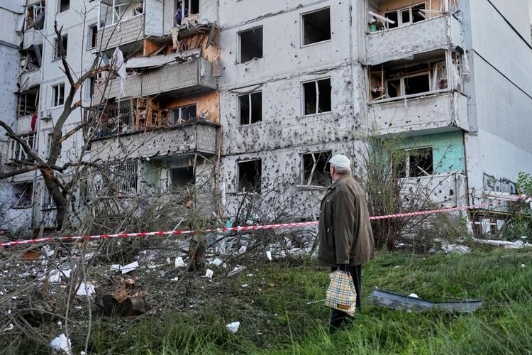 Massive Russian attack kills 22 people across Ukraine, officials say ...