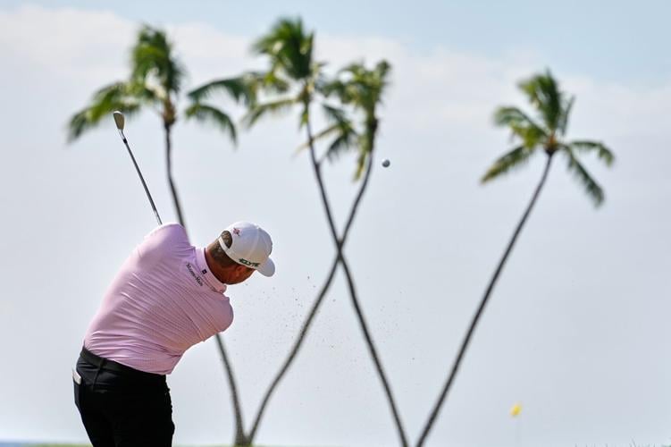 Defending champion Nick Taylor tied for Sony Open lead | 1 ...