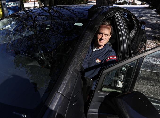 Massachusetts rideshare app drivers dispute rights, worker ...