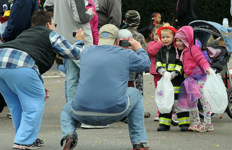 Chartley Halloween Parade, Norton, MA. | Gallery | thesunchronicle.com