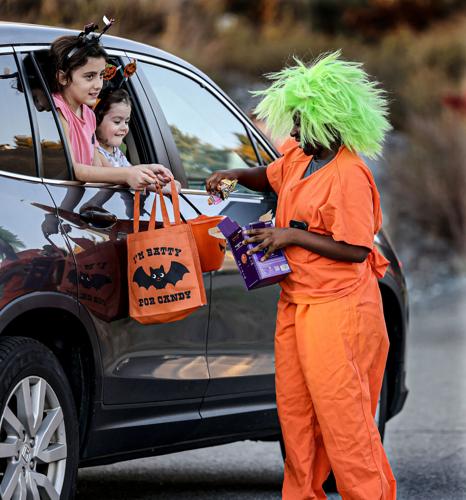 Mansfield trick-or-treat drive-thru | Gallery | thesunchronicle.com