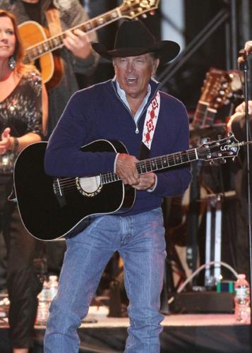 Review: George Strait makes Gillette Stadium his kingdom | Go ...
